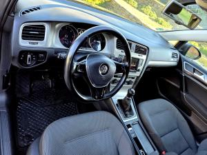 Grey Volkswagen Golf 2015 in Vilnius, with an engine capacity of 1.60 L and mileage of 303 thousand km for 5200 €, photo 27 on AUTOMOTO.COM.LV