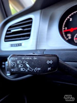 Grey Volkswagen Golf 2015 in Vilnius, with an engine capacity of 1.60 L and mileage of 303 thousand km for 5200 €, photo 28 on AUTOMOTO.COM.LV