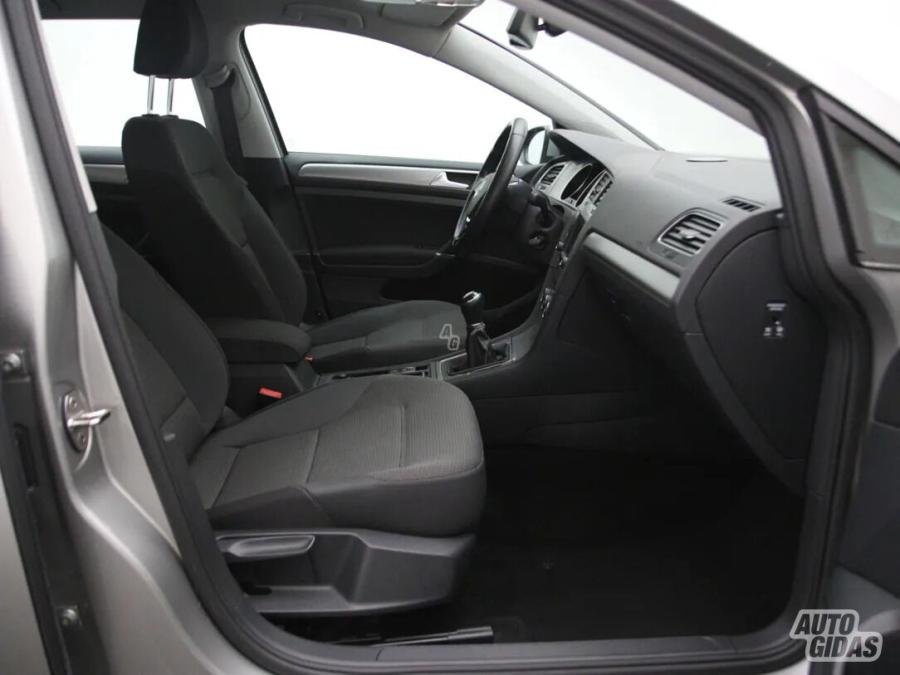 Grey Volkswagen Golf 2015 in Vilnius, with an engine capacity of 1.60 L and mileage of 230 thousand km for 6799 €, photo 15 on AUTOMOTO.COM.LV