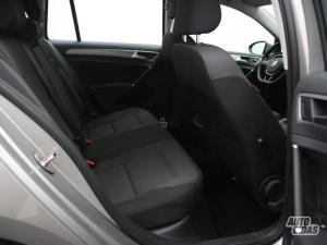 Grey Volkswagen Golf 2015 in Vilnius, with an engine capacity of 1.60 L and mileage of 230 thousand km for 6799 €, photo 16 on AUTOMOTO.COM.LV