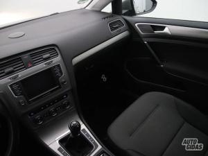 Grey Volkswagen Golf 2015 in Vilnius, with an engine capacity of 1.60 L and mileage of 230 thousand km for 6799 €, photo 22 on AUTOMOTO.COM.LV