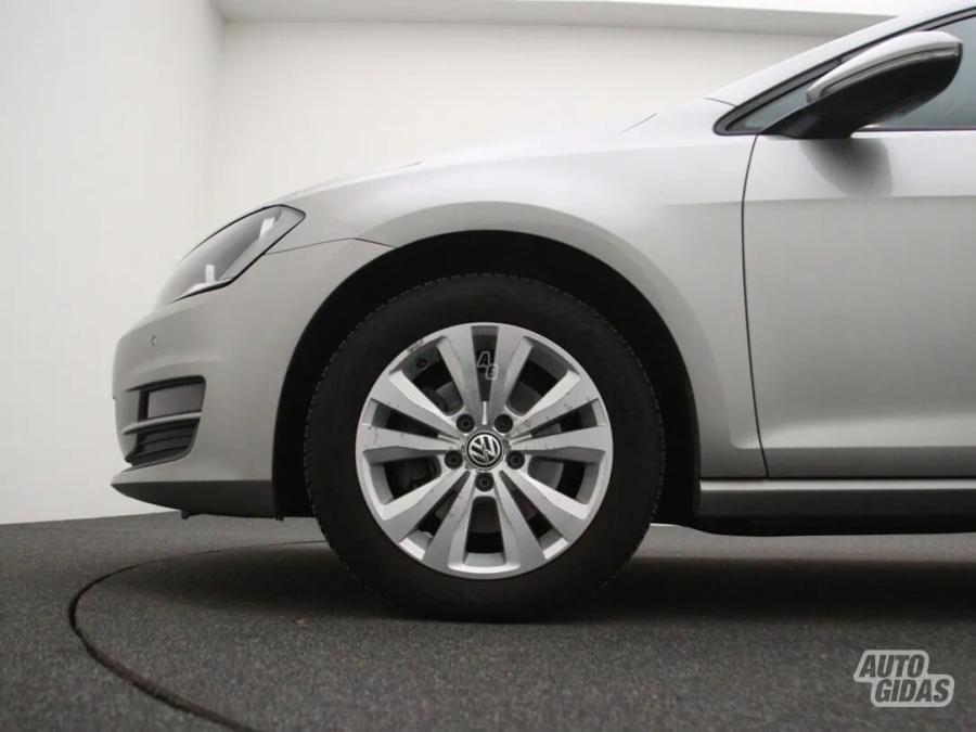 Grey Volkswagen Golf 2015 in Vilnius, with an engine capacity of 1.60 L and mileage of 230 thousand km for 6799 €, photo 29 on AUTOMOTO.COM.LV