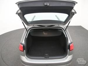 Grey Volkswagen Golf 2015 in Vilnius, with an engine capacity of 1.60 L and mileage of 230 thousand km for 6799 €, photo 31 on AUTOMOTO.COM.LV