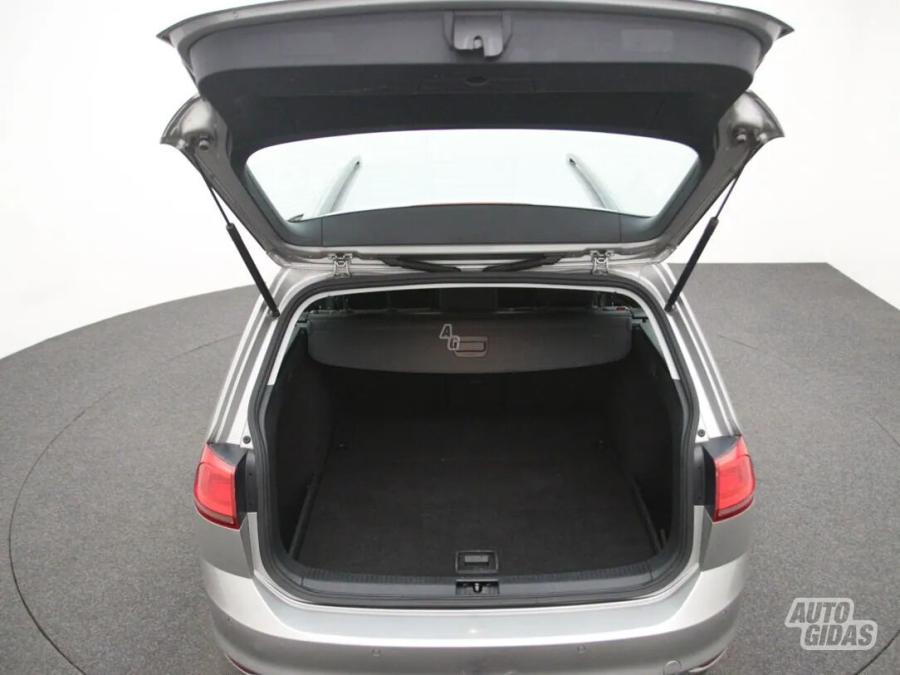 Grey Volkswagen Golf 2015 in Vilnius, with an engine capacity of 1.60 L and mileage of 230 thousand km for 6799 €, photo 31 on AUTOMOTO.COM.LV