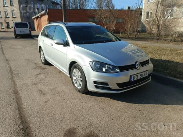 Pelēks Volkswagen Golf 2015 Rīga, ar dzinēja tilpumu 1.40 L un nobraukumu 145 tūkst. km par 4700 €, foto 3 vietnē AUTOMOTO.COM.LV