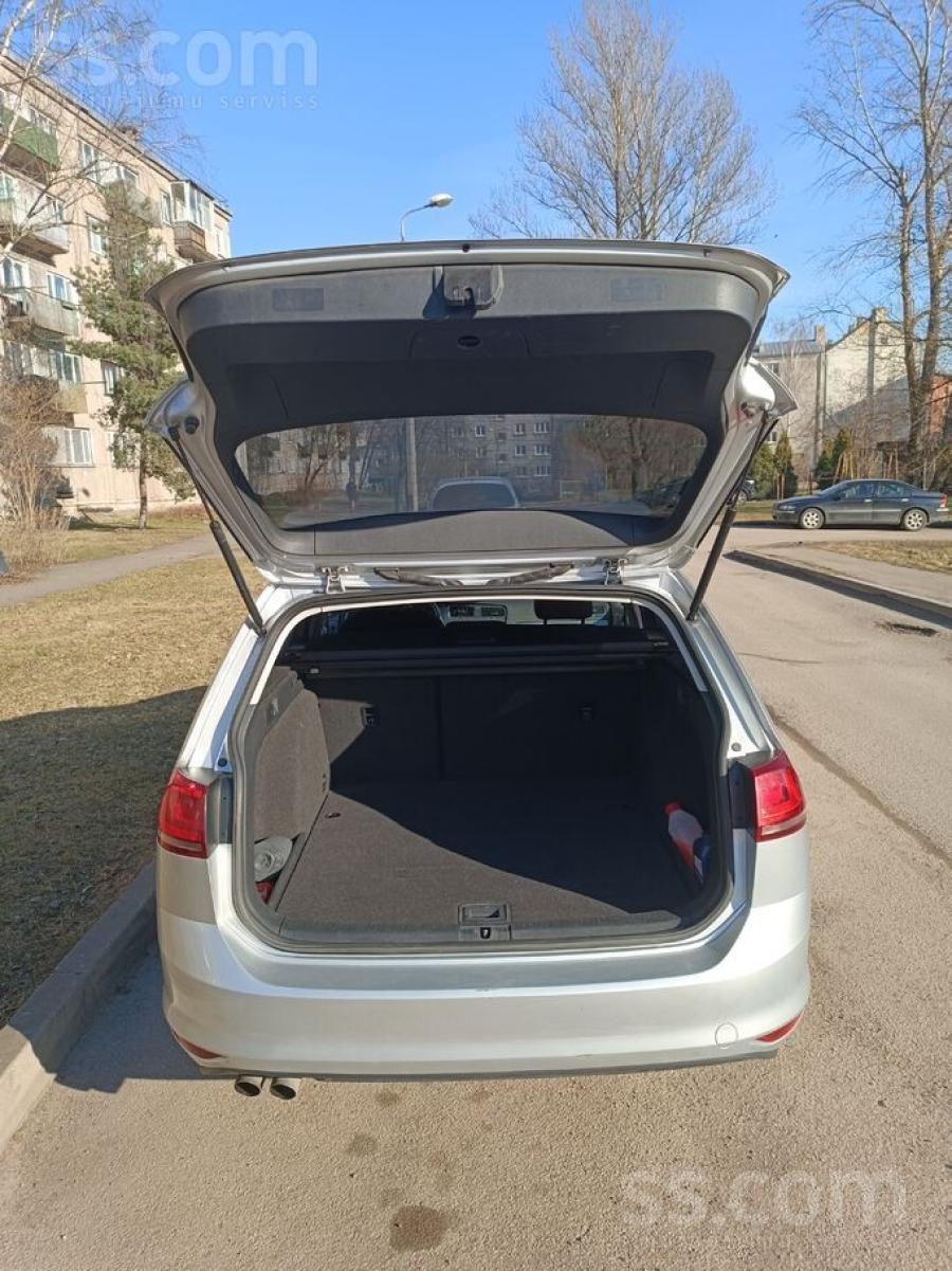 Grey Volkswagen Golf 2015 in Riga, with an engine capacity of 1.40 L and mileage of 145 thousand km for 4700 €, photo 7 on AUTOMOTO.COM.LV