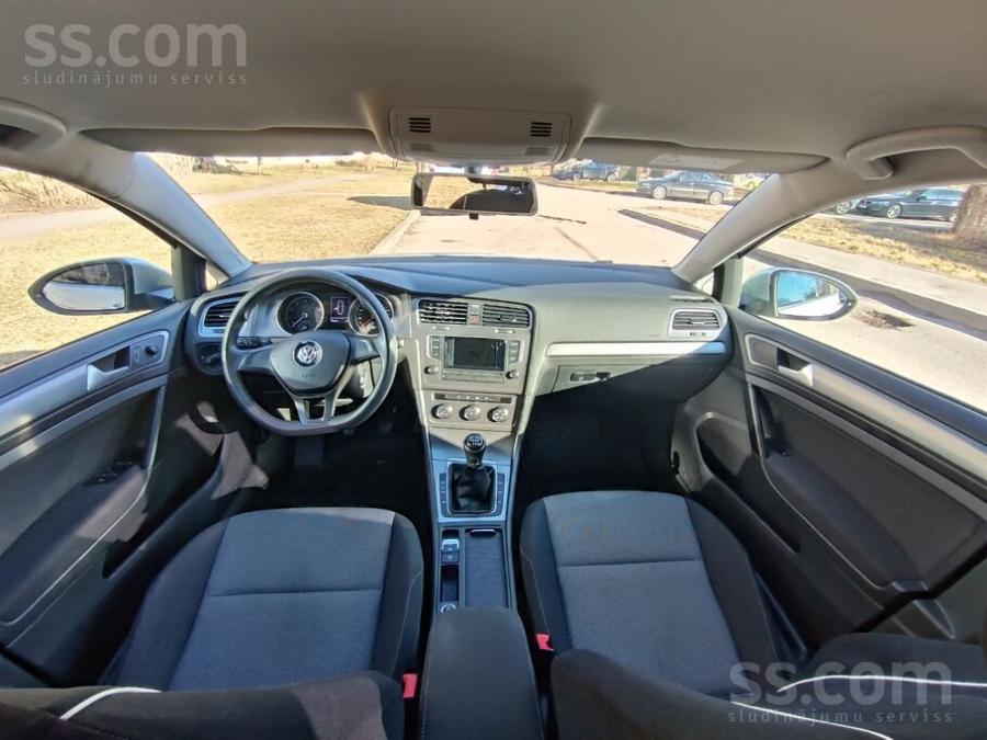 Grey Volkswagen Golf 2015 in Riga, with an engine capacity of 1.40 L and mileage of 145 thousand km for 4700 €, photo 9 on AUTOMOTO.COM.LV