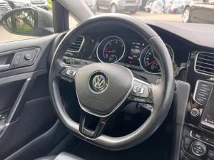 Grey Volkswagen Golf 2015 in Riga, with an engine capacity of 2.00 L and mileage of 229 thousand km for 9550 €, photo 14 on AUTOMOTO.COM.LV