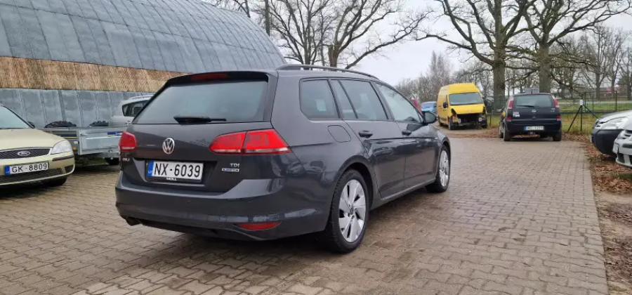 Grey Volkswagen Golf 2015 in Valmiera, with an engine capacity of 1.60 L and mileage of 267 thousand km for 6500 €, photo 4 on AUTOMOTO.COM.LV