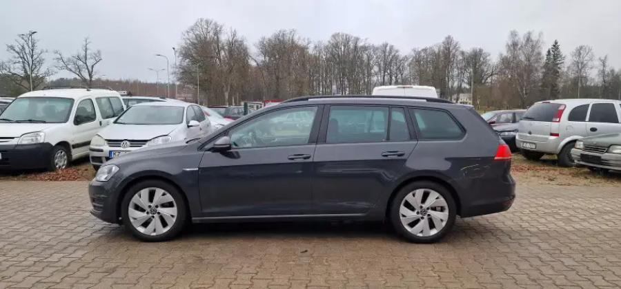 Grey Volkswagen Golf 2015 in Valmiera, with an engine capacity of 1.60 L and mileage of 267 thousand km for 6500 €, photo 6 on AUTOMOTO.COM.LV