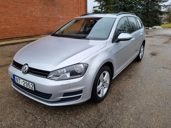 Grey Volkswagen Golf 2015 in Jekabpils, with an engine capacity of 1.60 L and mileage of 252 thousand km for 7900 €, photo 1 on AUTOMOTO.COM.LV