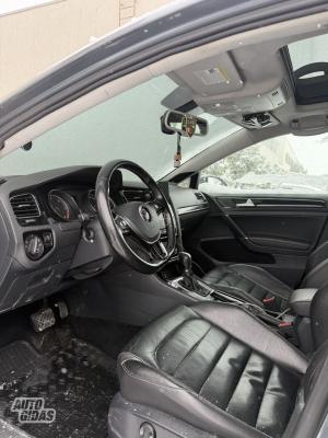 Grey Volkswagen Golf 2015 in Kaunas, with an engine capacity of 2.00 L and mileage of 321 thousand km for 6999 €, photo 7 on AUTOMOTO.COM.LV