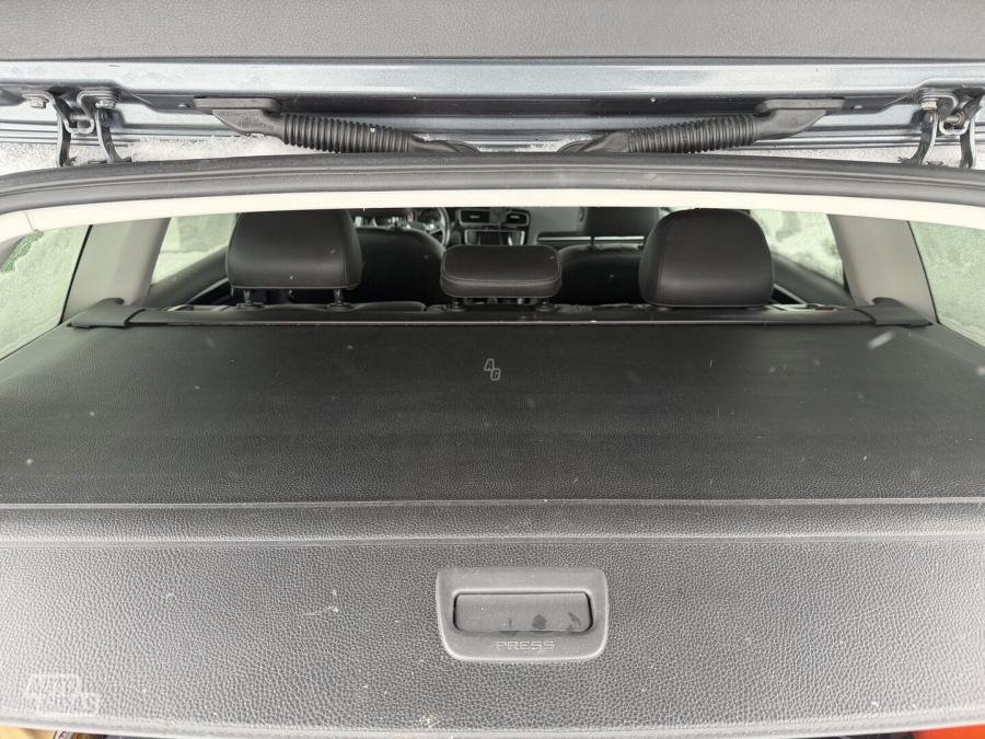 Grey Volkswagen Golf 2015 in Kaunas, with an engine capacity of 2.00 L and mileage of 321 thousand km for 6999 €, photo 10 on AUTOMOTO.COM.LV