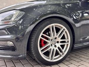 Grey Volkswagen Golf 2015 in Jurbarkas, with an engine capacity of 1.97 L and mileage of 174 thousand km for 8799 €, photo 16 on AUTOMOTO.COM.LV