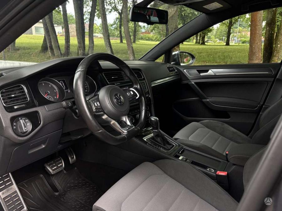 Grey Volkswagen Golf 2015 in Jurbarkas, with an engine capacity of 1.97 L and mileage of 174 thousand km for 8799 €, photo 17 on AUTOMOTO.COM.LV