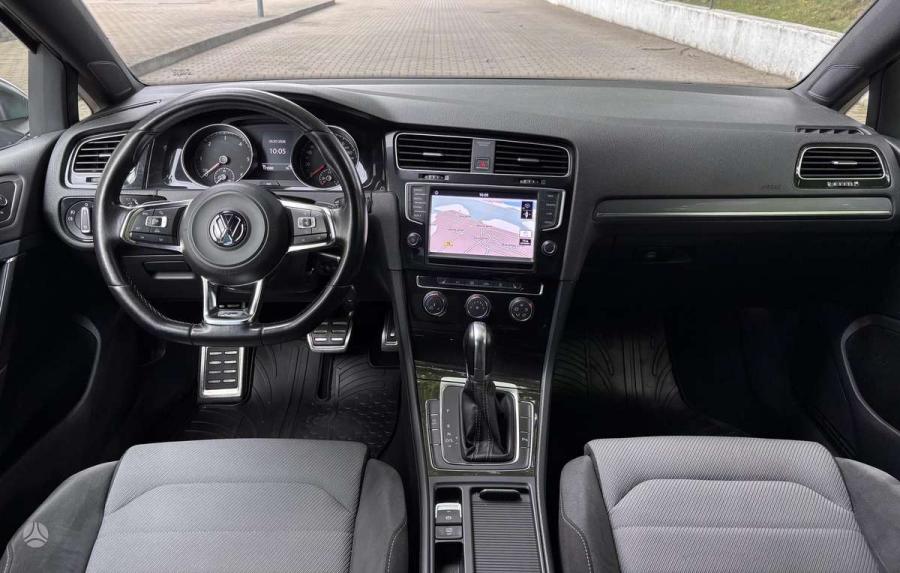 Grey Volkswagen Golf 2015 in Jurbarkas, with an engine capacity of 1.97 L and mileage of 174 thousand km for 8799 €, photo 18 on AUTOMOTO.COM.LV