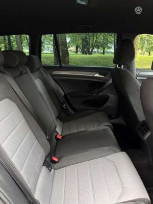 Grey Volkswagen Golf 2015 in Jurbarkas, with an engine capacity of 1.97 L and mileage of 174 thousand km for 8799 €, photo 22 on AUTOMOTO.COM.LV