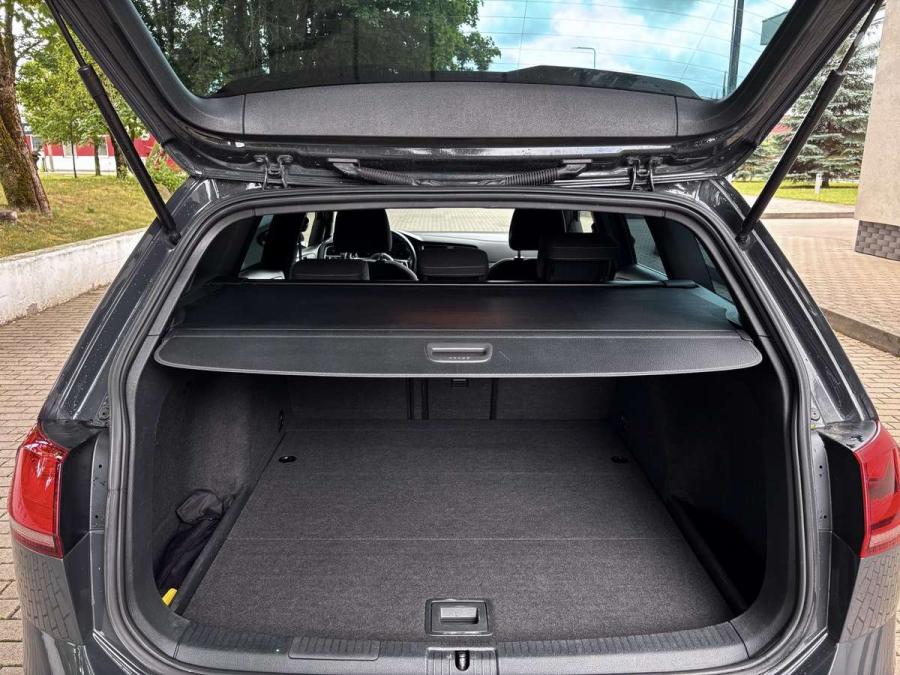 Grey Volkswagen Golf 2015 in Jurbarkas, with an engine capacity of 1.97 L and mileage of 174 thousand km for 8799 €, photo 23 on AUTOMOTO.COM.LV
