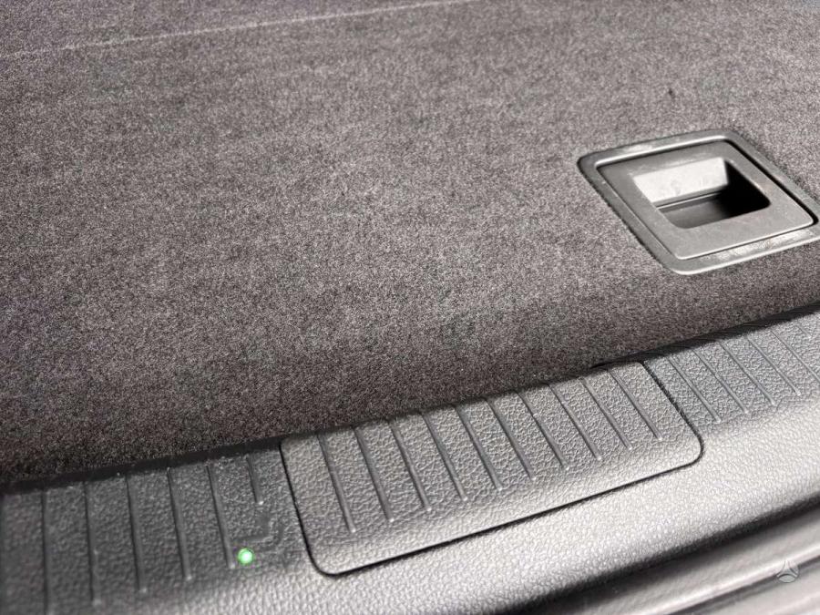 Grey Volkswagen Golf 2015 in Jurbarkas, with an engine capacity of 1.97 L and mileage of 174 thousand km for 8799 €, photo 24 on AUTOMOTO.COM.LV