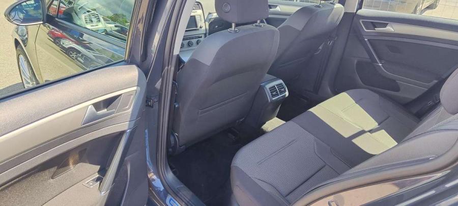 Pelēks Volkswagen Golf 2015 Marijampole, ar dzinēja tilpumu 1.60 L un nobraukumu 330 tūkst. km par 6850 €, foto 13 vietnē AUTOMOTO.COM.LV