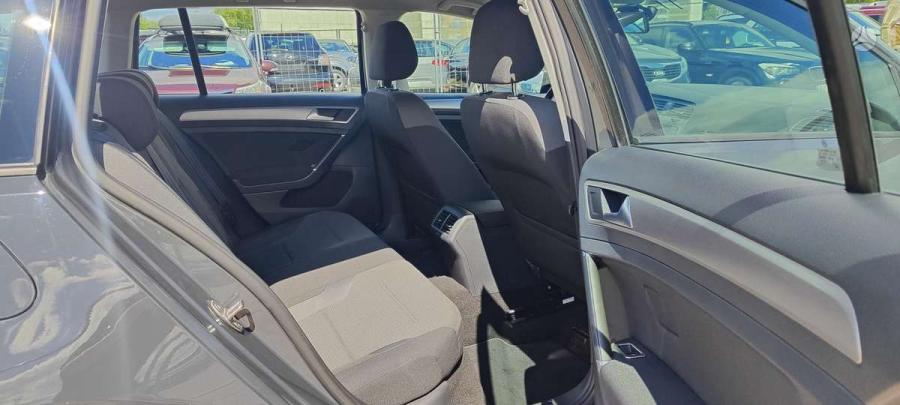 Pelēks Volkswagen Golf 2015 Marijampole, ar dzinēja tilpumu 1.60 L un nobraukumu 330 tūkst. km par 6850 €, foto 14 vietnē AUTOMOTO.COM.LV