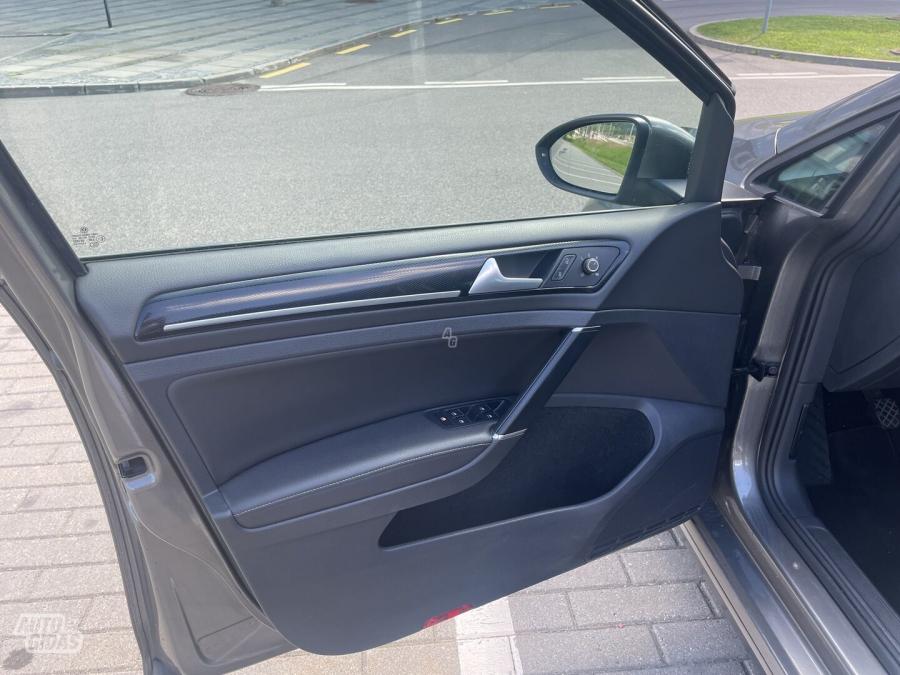 Pelēks Volkswagen Golf 2015 Viļņa, ar dzinēja tilpumu 1.60 L un nobraukumu 248 tūkst. km par 7000 €, foto 20 vietnē AUTOMOTO.COM.LV