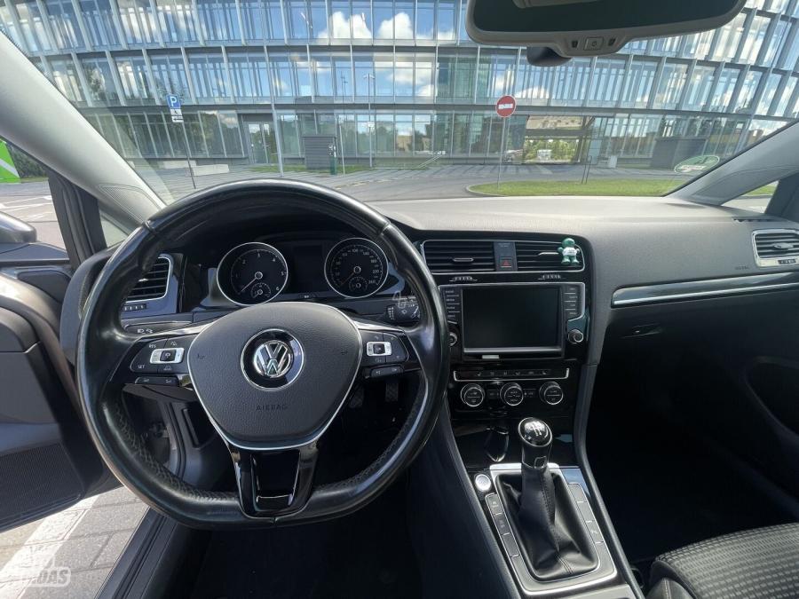 Pelēks Volkswagen Golf 2015 Viļņa, ar dzinēja tilpumu 1.60 L un nobraukumu 248 tūkst. km par 7000 €, foto 21 vietnē AUTOMOTO.COM.LV