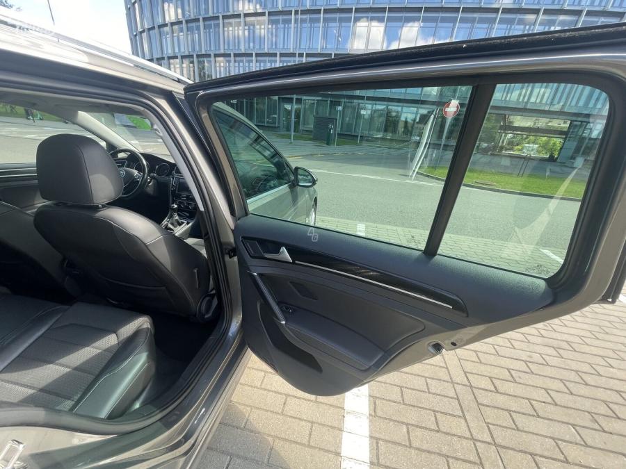 Pelēks Volkswagen Golf 2015 Viļņa, ar dzinēja tilpumu 1.60 L un nobraukumu 248 tūkst. km par 7000 €, foto 22 vietnē AUTOMOTO.COM.LV
