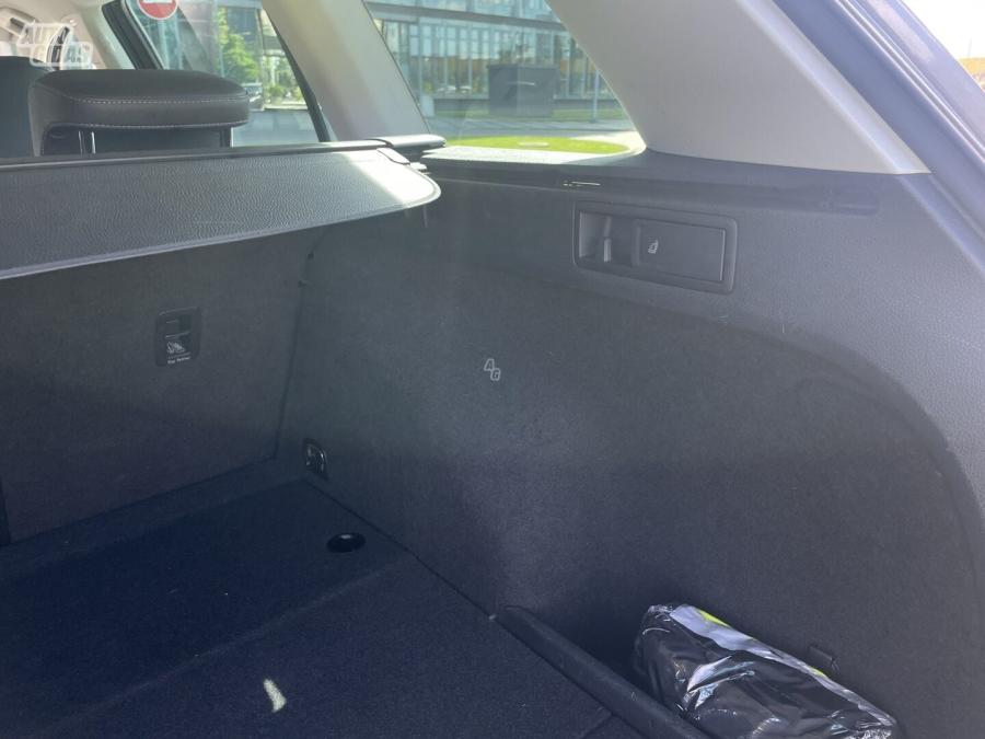 Pelēks Volkswagen Golf 2015 Viļņa, ar dzinēja tilpumu 1.60 L un nobraukumu 248 tūkst. km par 7000 €, foto 27 vietnē AUTOMOTO.COM.LV