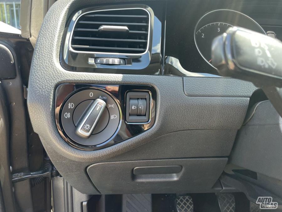 Pelēks Volkswagen Golf 2015 Viļņa, ar dzinēja tilpumu 1.60 L un nobraukumu 248 tūkst. km par 7000 €, foto 30 vietnē AUTOMOTO.COM.LV