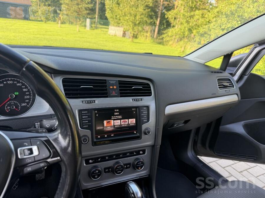 Grey Volkswagen Golf 2015 in Liepaja, with an engine capacity of 1.60 L and mileage of 287 thousand km for 6500 €, photo 7 on AUTOMOTO.COM.LV