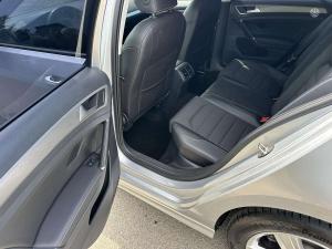 Pelēks Volkswagen Golf 2015 Alīta, ar dzinēja tilpumu 1.97 L un nobraukumu 325 tūkst. km par 7500 €, foto 13 vietnē AUTOMOTO.COM.LV