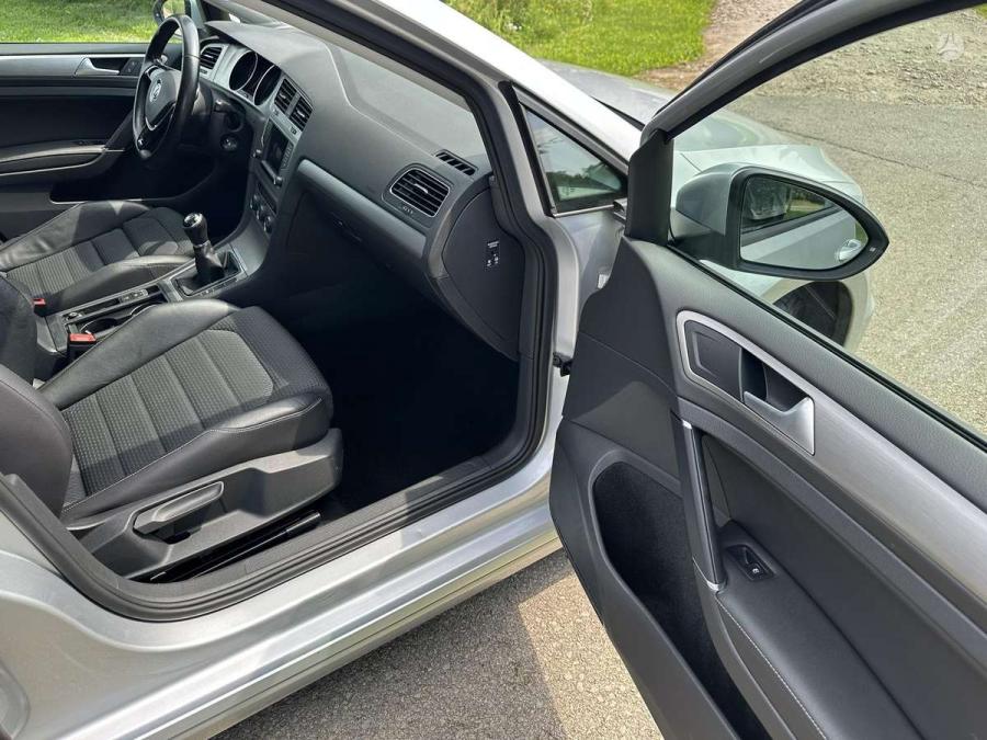 Pelēks Volkswagen Golf 2015 Alīta, ar dzinēja tilpumu 1.97 L un nobraukumu 325 tūkst. km par 7500 €, foto 15 vietnē AUTOMOTO.COM.LV
