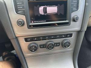 Pelēks Volkswagen Golf 2015 Alīta, ar dzinēja tilpumu 1.97 L un nobraukumu 325 tūkst. km par 7500 €, foto 20 vietnē AUTOMOTO.COM.LV