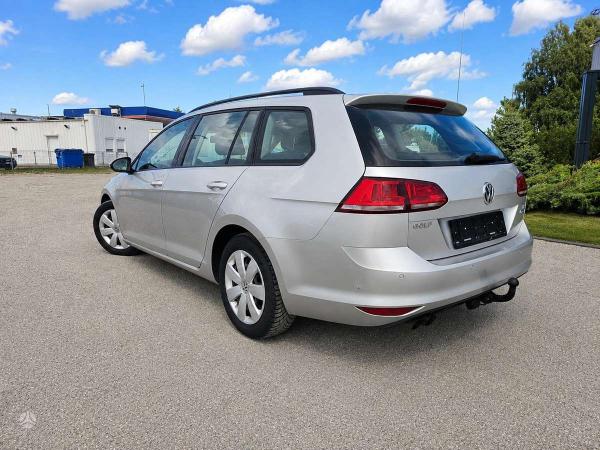Grey Volkswagen Golf 2015 in Pakruojis, with an engine capacity of 1.40 L and mileage of 244 thousand km for 4500 €, photo 4 on AUTOMOTO.COM.LV
