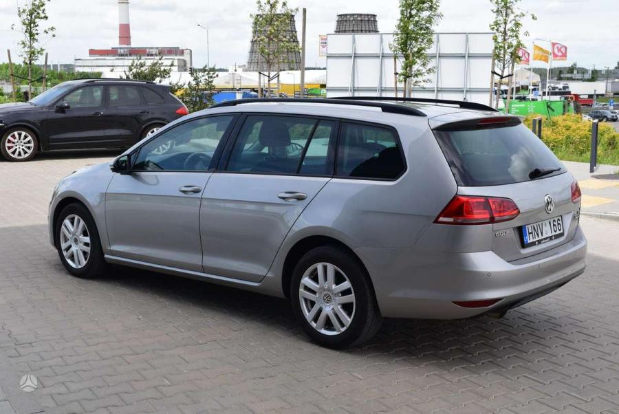 Grey Volkswagen Golf 2015 in Vilnius, with an engine capacity of 1.60 L and mileage of 252 thousand km for 6450 €, photo 7 on AUTOMOTO.COM.LV