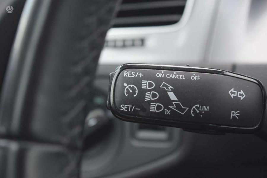 Grey Volkswagen Golf 2015 in Vilnius, with an engine capacity of 1.60 L and mileage of 252 thousand km for 6450 €, photo 15 on AUTOMOTO.COM.LV