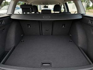 Grey Volkswagen Golf 2015 in Pakruojis, with an engine capacity of 1.40 L and mileage of 244 thousand km for 4500 €, photo 8 on AUTOMOTO.COM.LV
