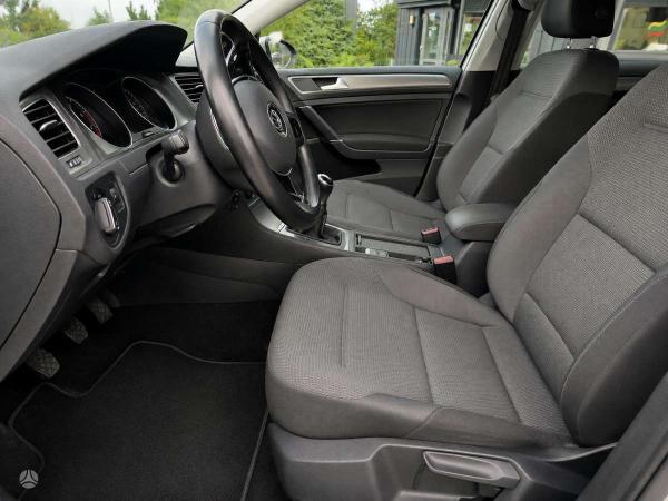 Grey Volkswagen Golf 2015 in Pakruojis, with an engine capacity of 1.40 L and mileage of 244 thousand km for 4500 €, photo 10 on AUTOMOTO.COM.LV