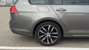 Grey Volkswagen Golf 2015 in Kedainiai, with an engine capacity of 1.97 L and mileage of 338 thousand km for 7000 €, photo 8 on AUTOMOTO.COM.LV