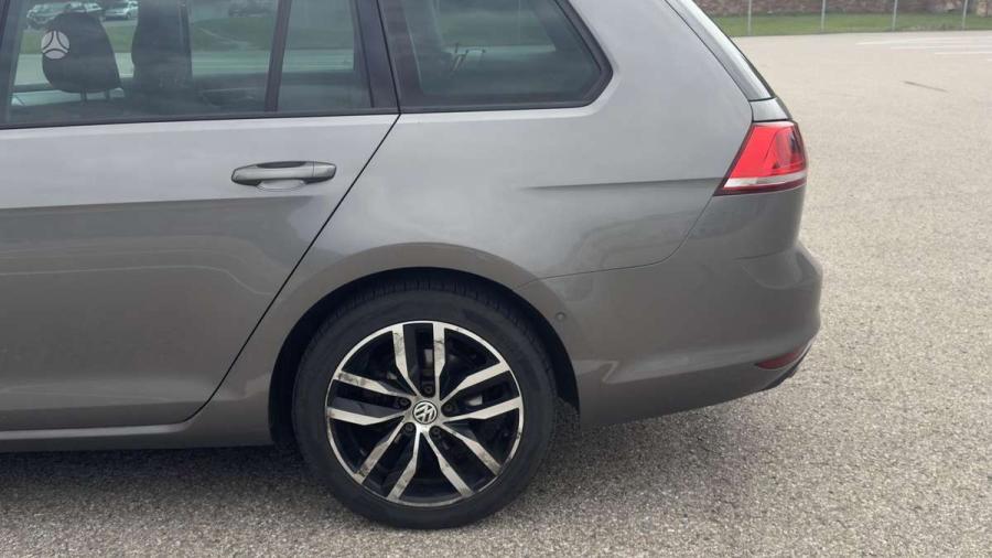 Grey Volkswagen Golf 2015 in Kedainiai, with an engine capacity of 1.97 L and mileage of 338 thousand km for 7000 €, photo 12 on AUTOMOTO.COM.LV