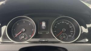 Grey Volkswagen Golf 2015 in Kedainiai, with an engine capacity of 1.97 L and mileage of 338 thousand km for 7000 €, photo 16 on AUTOMOTO.COM.LV