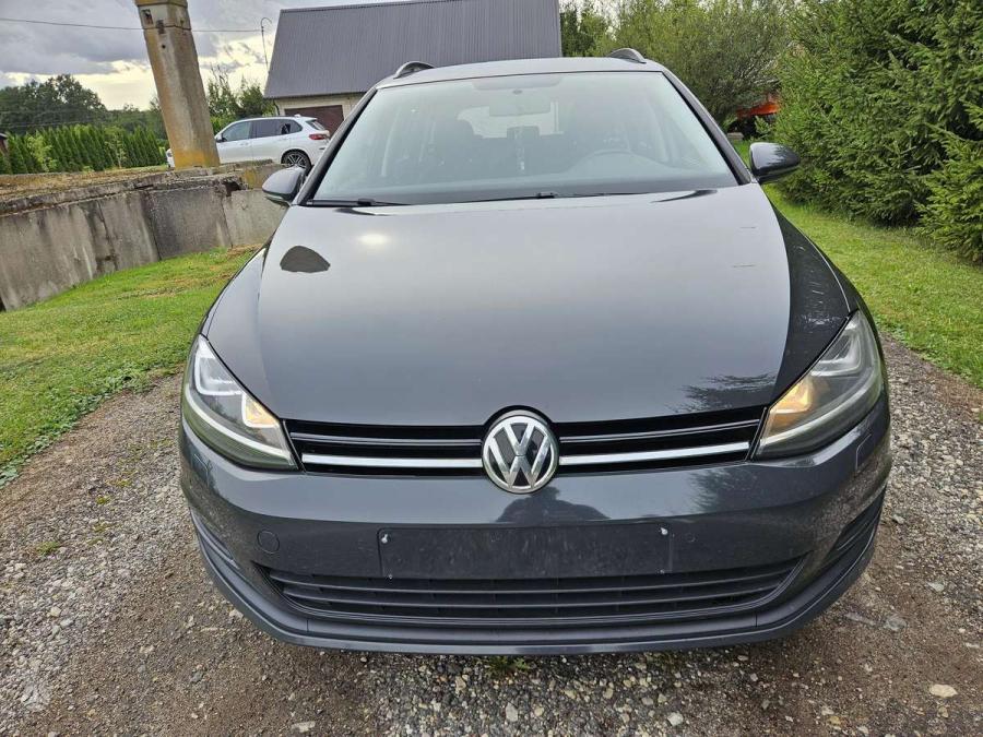 Pelēks Volkswagen Golf 2015 Pasvalys, ar dzinēja tilpumu 1.60 L un nobraukumu 255 tūkst. km par 6150 €, foto 1 vietnē AUTOMOTO.COM.LV