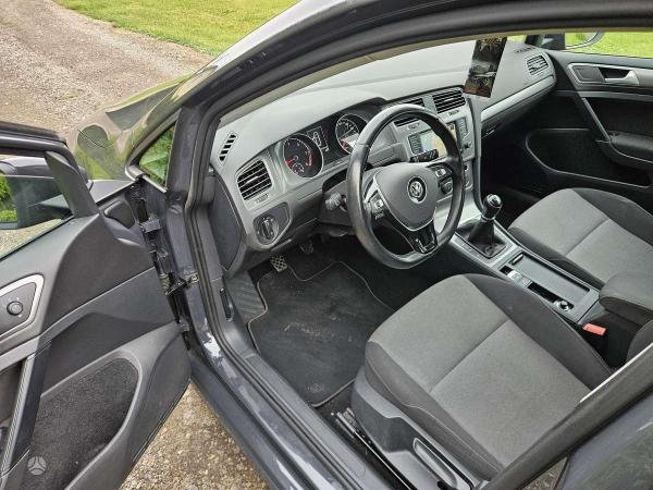 Grey Volkswagen Golf 2015 in Pasvalys, with an engine capacity of 1.60 L and mileage of 255 thousand km for 6150 €, photo 9 on AUTOMOTO.COM.LV