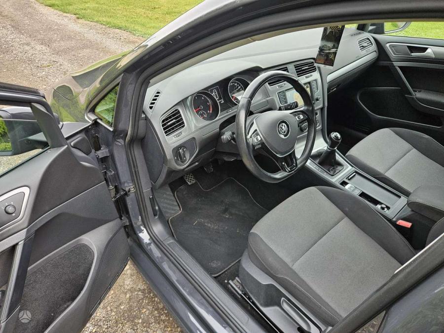 Pelēks Volkswagen Golf 2015 Pasvalys, ar dzinēja tilpumu 1.60 L un nobraukumu 255 tūkst. km par 6150 €, foto 9 vietnē AUTOMOTO.COM.LV