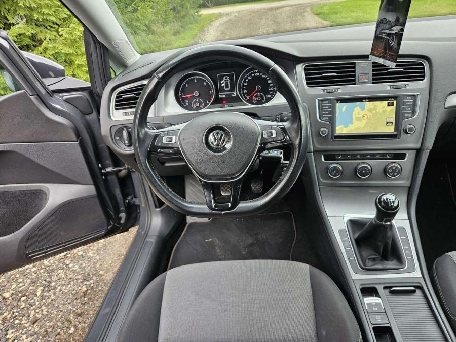 Pelēks Volkswagen Golf 2015 Pasvalys, ar dzinēja tilpumu 1.60 L un nobraukumu 255 tūkst. km par 6150 €, foto 10 vietnē AUTOMOTO.COM.LV