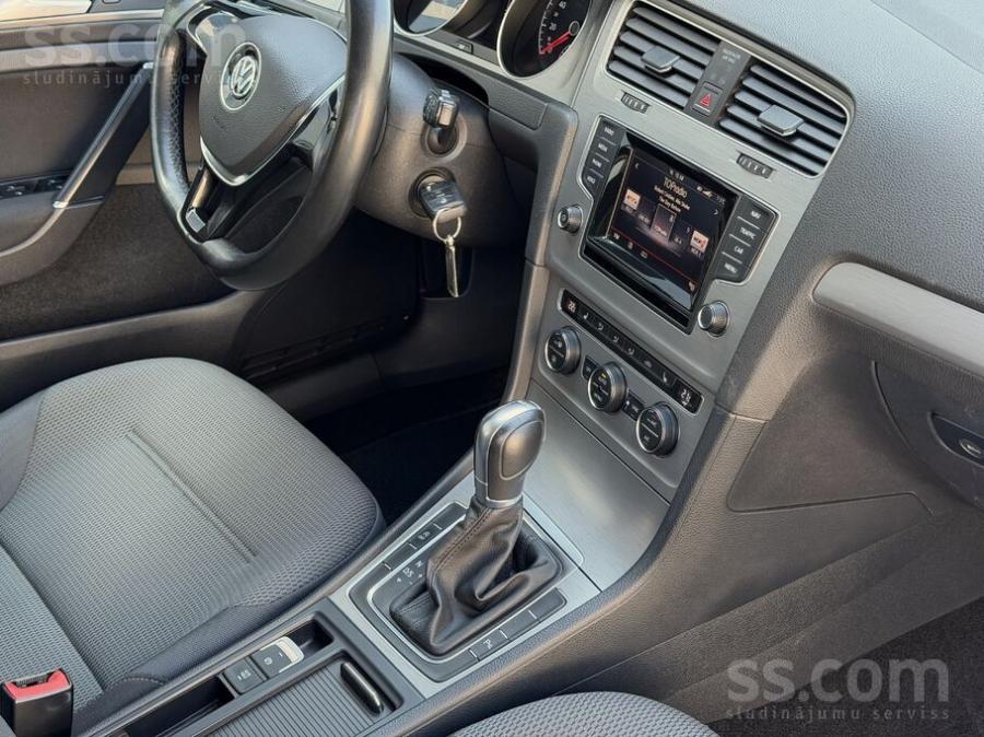 Pelēks Volkswagen Golf 2015 Rīga, ar dzinēja tilpumu 1.60 L un nobraukumu 280 tūkst. km par 5980 €, foto 16 vietnē AUTOMOTO.COM.LV