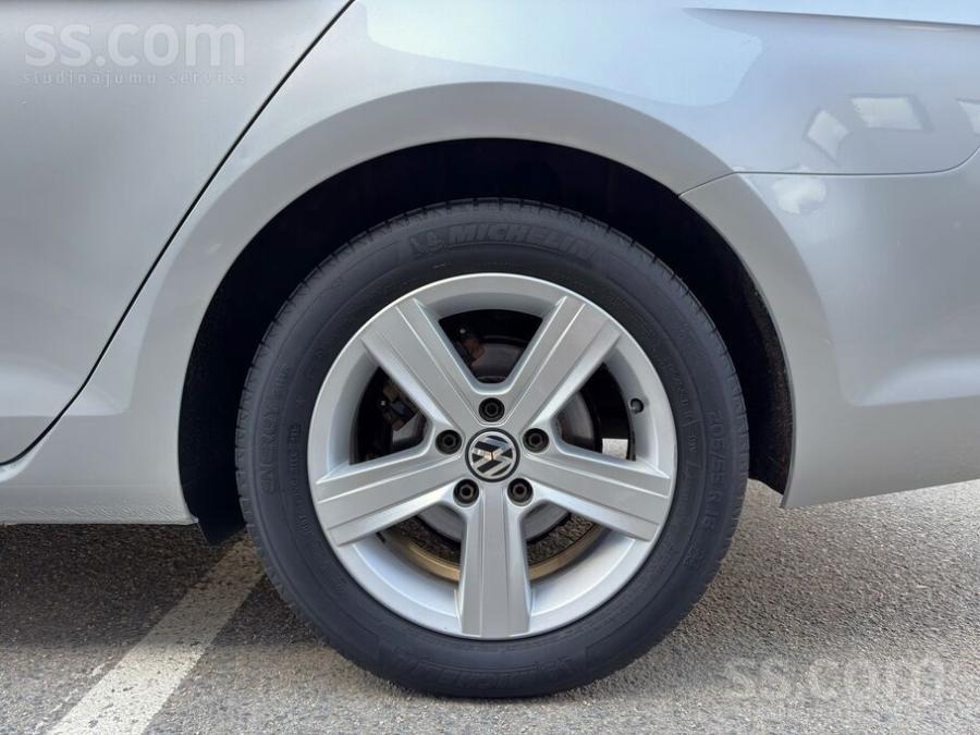 Pelēks Volkswagen Golf 2015 Rīga, ar dzinēja tilpumu 1.60 L un nobraukumu 280 tūkst. km par 5980 €, foto 33 vietnē AUTOMOTO.COM.LV