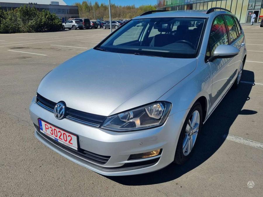 Grey Volkswagen Golf 2015 in Siauliai, with an engine capacity of 1.97 L and mileage of 272 thousand km for 8600 €, photo 7 on AUTOMOTO.COM.LV