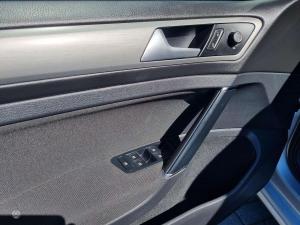Grey Volkswagen Golf 2015 in Siauliai, with an engine capacity of 1.97 L and mileage of 272 thousand km for 8600 €, photo 18 on AUTOMOTO.COM.LV